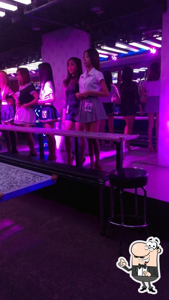 Cosplay Bar, Angeles - Restaurant reviews