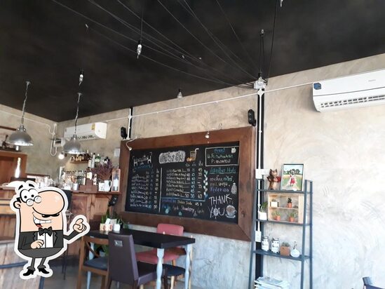 Tha Phra Athit Cafe, Sao Hai - Menú del restaurante, precios y reseñas