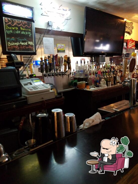 Ricks Bar & Grill in Woonsocket - Restaurant menu and reviews