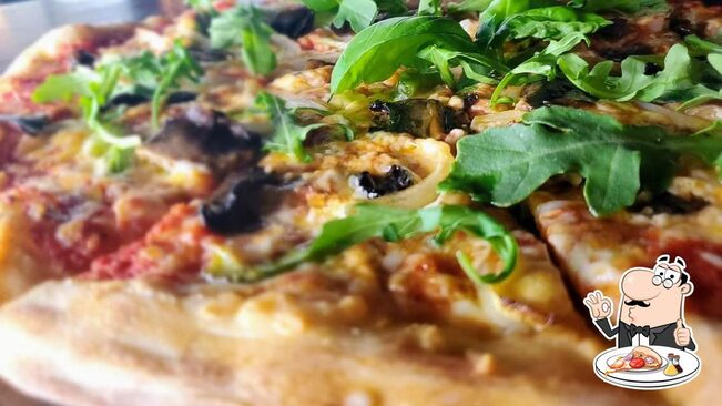 Chacha Pizza, Montréal - Restaurant menu, prices and reviews