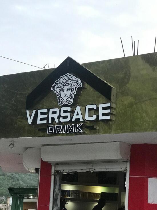 Menu at Versace pub & bar, Peralta