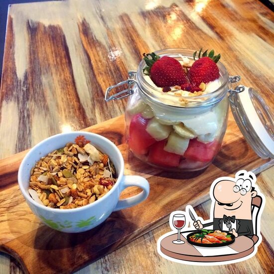 Eat me drink me cafe in Kaleen - Restaurant reviews