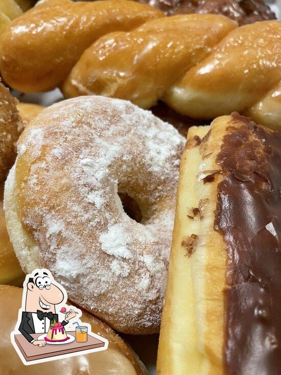 Donut Queen, Regency Plaza Shopping Center, 601 E Los Angeles Ave in ...