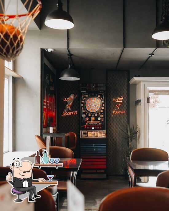 Speisekarte von Hendricks - Café und Sportsbar - Franz-Josefs-Kai ...