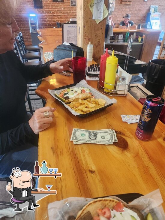 Six String Saloon, Maiden Rock - Restaurant menu, prices and reviews