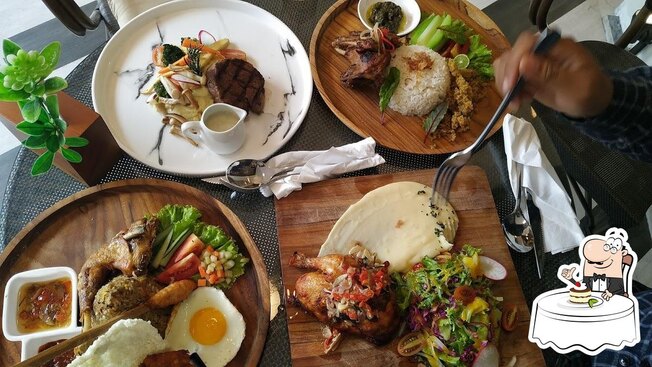 Latar Ijen Resto & Cafe, Malang - Restaurant reviews