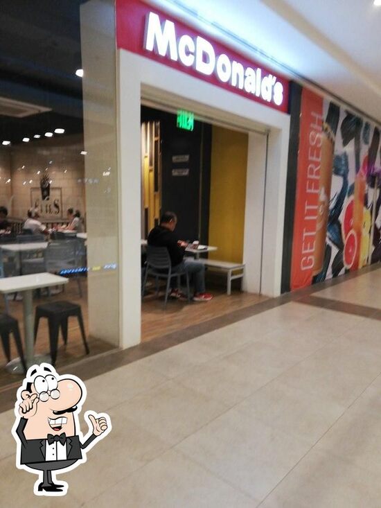 Menu at McDonald's restaurant, Quezon City, M23M+WXX