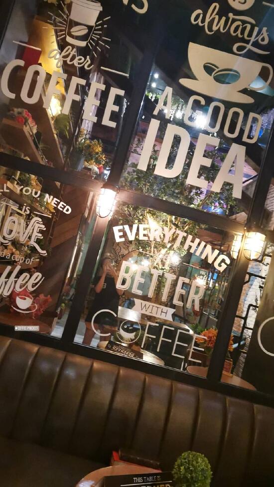 The Coffee Bean & Tea Leaf Philippines, Inc. cafe, Pasay