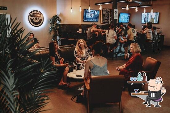 Ten & Two Coffee Lansing in Lansing - Restaurant menu and reviews