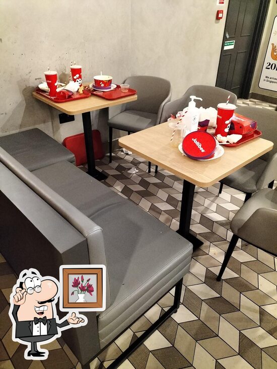 Jollibee, Liverpool - Restaurant menu, prices and reviews