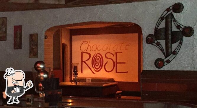Chocolate Rose Lounge in Milwaukee - Restaurant reviews