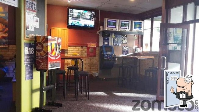 The Frankton Hotel (Aleways inn sports bar) in Hamilton - Restaurant ...