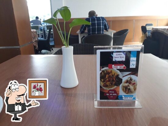 Menu at Golden Spoon restaurant, Semarang