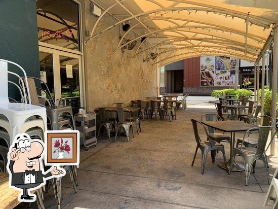 Piggy Smalls, Honolulu - Restaurant menu, prices and reviews