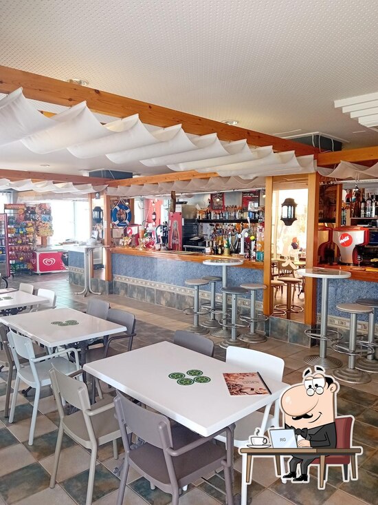 Popeye's Bar, Es Canar - Restaurant menu, prices and reviews