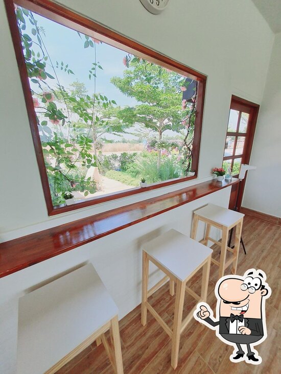 Little Tree Cafe, Si Maha Phot - Menú del restaurante, precios y reseñas