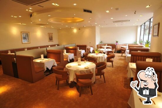 Bhujon Dining Indian Restaurant in Mere Green, Sutton Coldfield ...