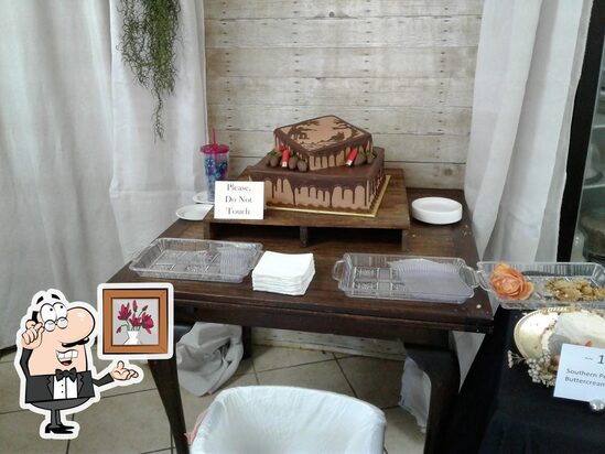 Creative Cakes, Tupelo - Restaurant menu, prices and reviews
