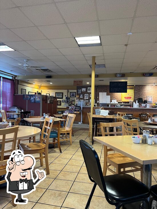Lea's of Monroe, Monroe - Restaurant menu, prices and reviews