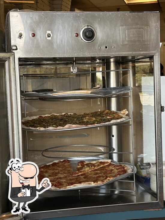Mackay Pizza, Brampton - Restaurant menu, prices and reviews