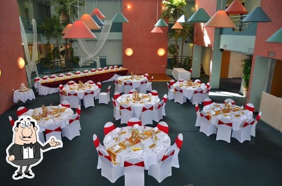 Natalie's Restaurant & BAR, Mitcham - Restaurant menu, prices and reviews