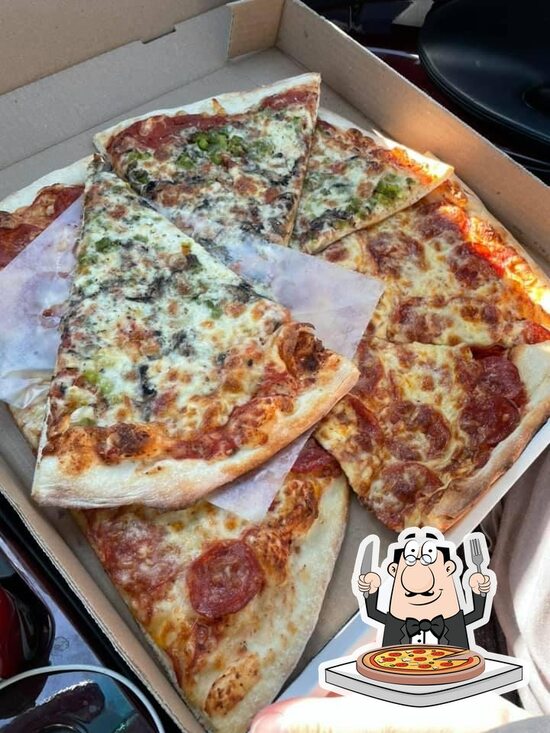 Mackay Pizza, 930 N Park Dr in Brampton - Restaurant menu and reviews