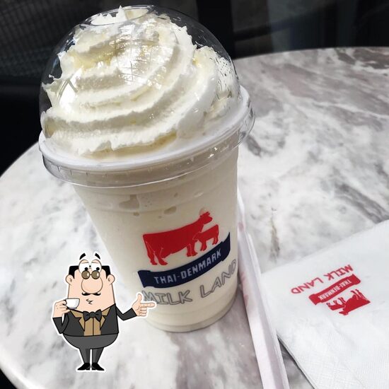 Thai-Denmark MILK LAND ปตท.ปากช่องไฮเวย์ at ปากช่อง นครราชสีมา, Pak ...