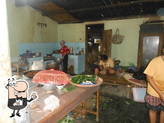 Bakul Getuk Bu Gomar, Karangjengkol - Restaurant reviews