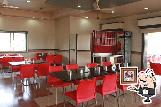 Ravikiran Hotel, Manchar - Restaurant reviews