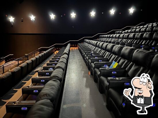 Cineplex Cinemas Park Royal and VIP Restaurant, West Vancouver - Menú ...