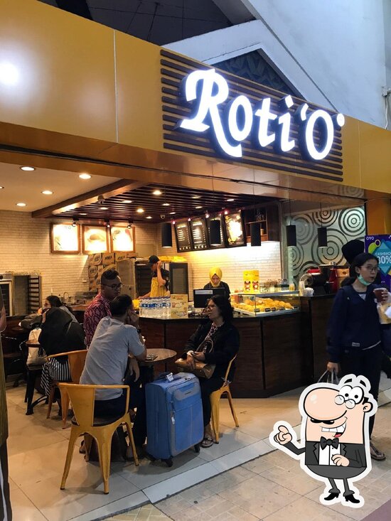 RotiO @ Stasiun Bandung, Bandung, Jl. Perintis Kemerdekaan Jl. Kebon ...