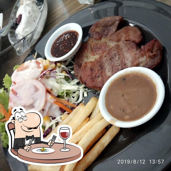 Menu at แพร&นุช ไอศกรีม cafe, Phibun