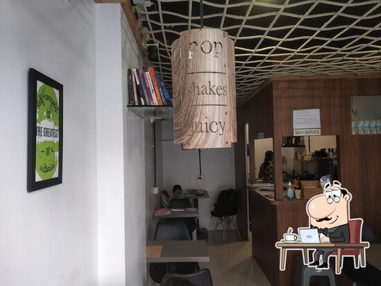 Menu at Tea O Holic, Surat