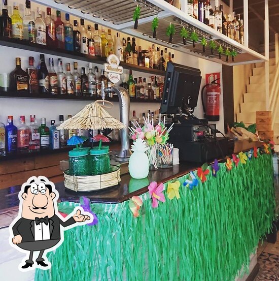 Lohiau Tiki Bar in Málaga - Restaurant reviews