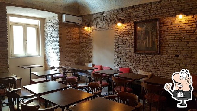 VOLPE PASINI "ALLA MADDALENA"POLLO ARENA pub & bar, Rome - Restaurant ...