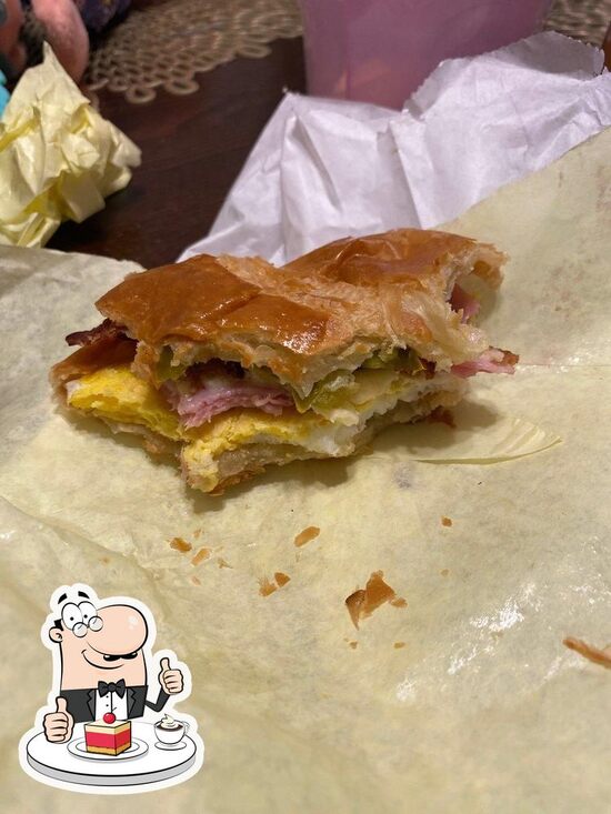 Menu at Amigo Donuts, El Monte