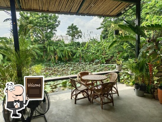 Menu at B'bua cafe, Bang Phra