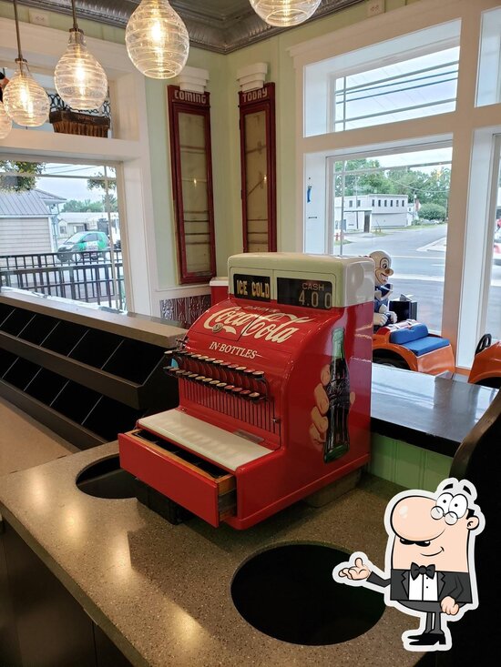 ACME Ice Cream Parlor in Tappahannock - Restaurant menu and reviews