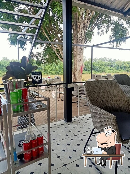 Mong Moon Restaurant, Live Music & Riverview, Ubon Ratchathani ...