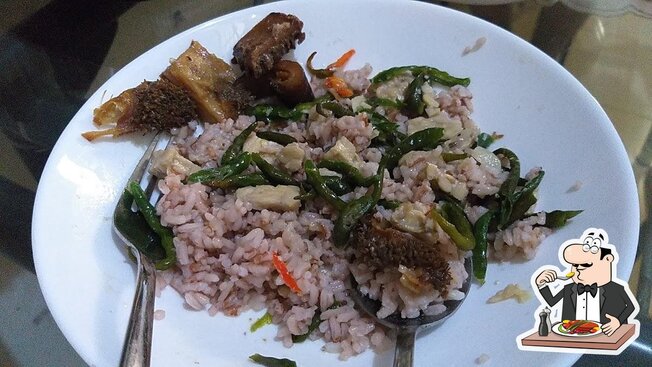 Lesehan Nasi Merah Pari Gogo restaurant, Semanu, 2M32+537 - Restaurant ...