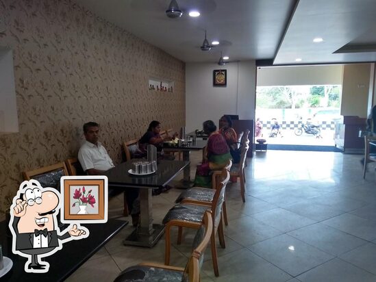 Vasantha Bhavan, Thanjavur, Q463+37P - Restaurant reviews