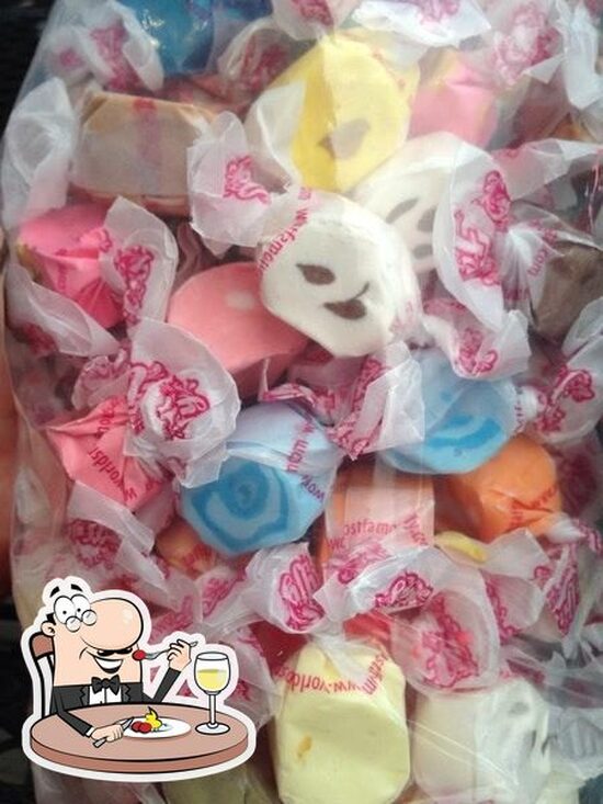 Zeno's Boardwalk Sweet Shop in Madeira Beach - Restaurant reviews