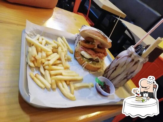 Menu at Max Burger restaurant, Barrancabermeja