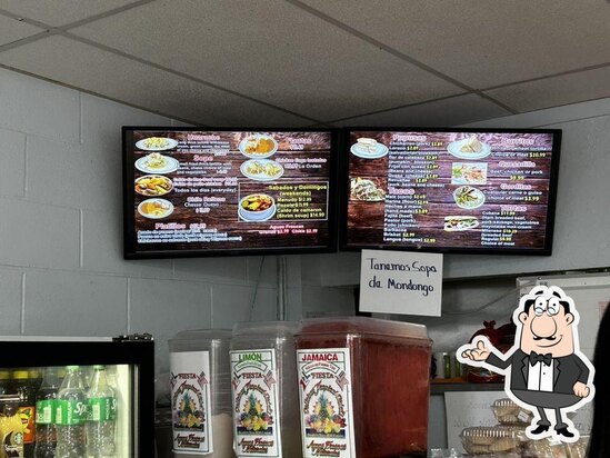 Menu at Mama Vicky's Pupusas y Mas restaurant, Plano