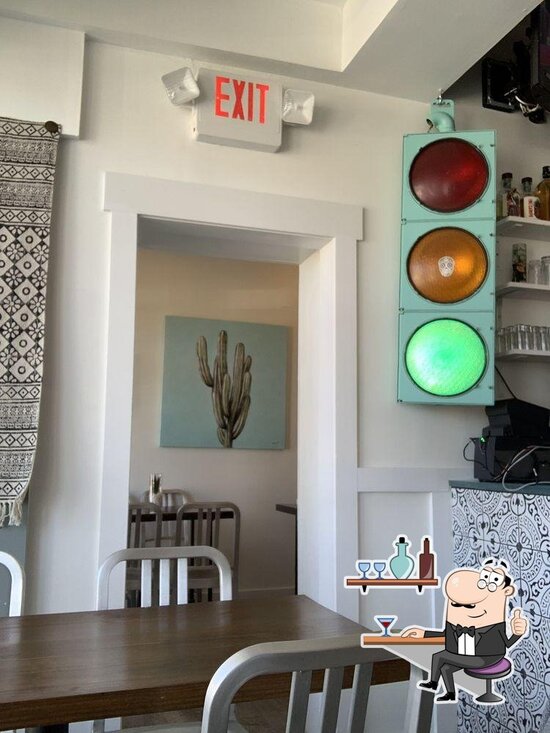Papi's Taqueria featuring Cachitas Kitchen, Isle of Palms - Restaurant ...