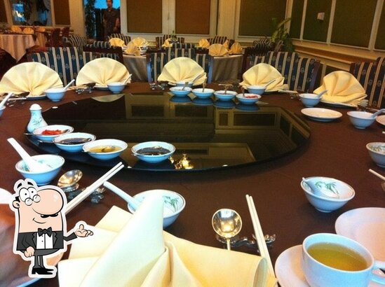 Menu at The Golden Palace restaurant, Bangkok, 10/1 อาคาร Windsor ...