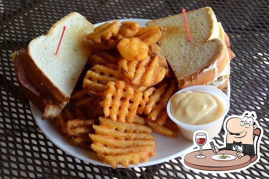 Cheeks Bar & Grill in Bloomington - Restaurant menu and reviews