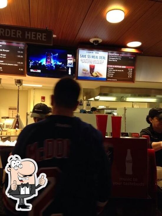 Daily Burger, 4 Pennsylvania Plaza in West New York - Restaurant reviews