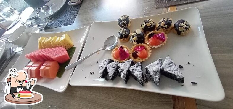 Phinisi Point Mall restaurant, Makassar - Restaurant reviews