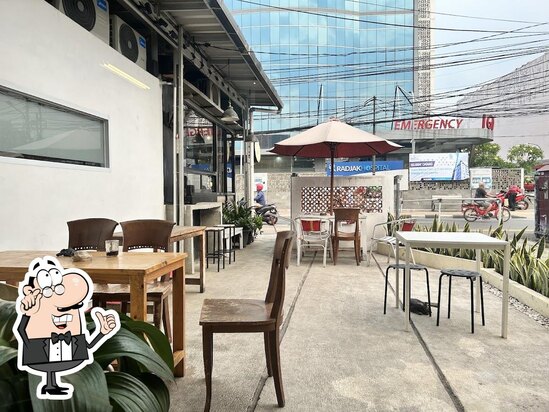 Toedjoeh Naga (Bubur dan Dimsum Halal), Central Jakarta - Menú del ...